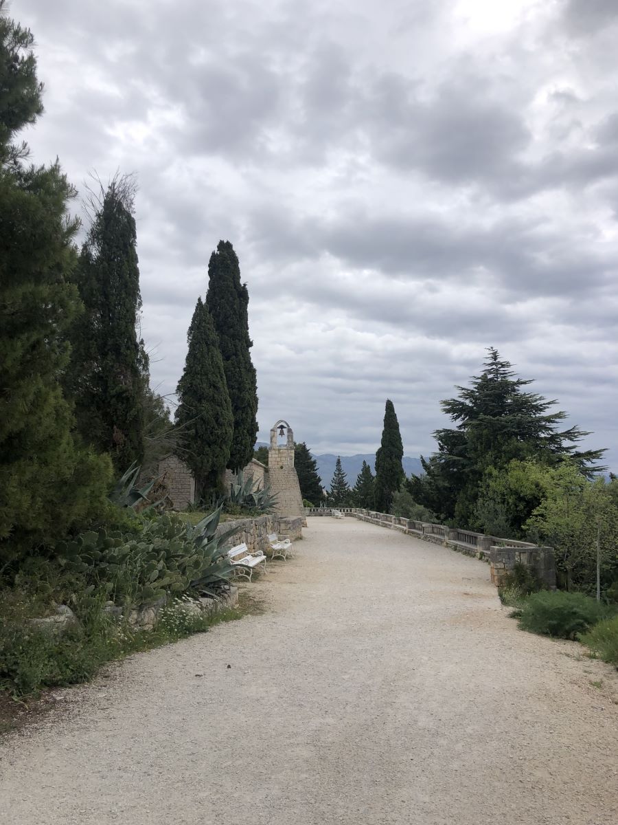 Hiking in Beautiful Marjan Park - lyfe abroad