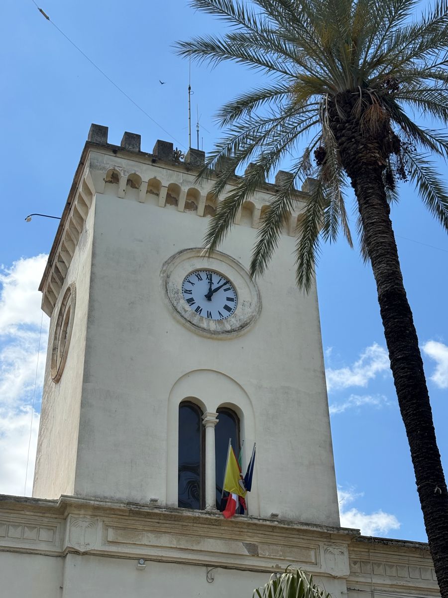 build clock 2 - lyfe abroad